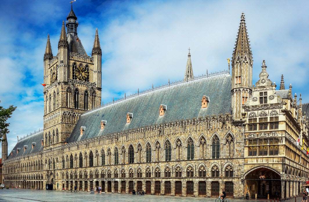 14 Best Things to Do in Ieper (Ypres) Belgium - thecoolexplorer.com